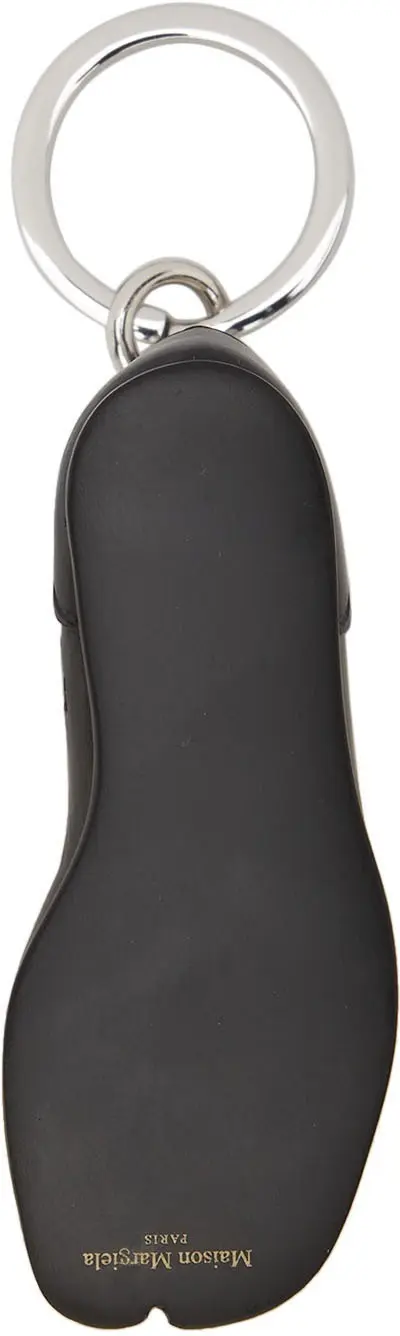 Buy MAISON MARGIELA Black Tabi Boot Keychain - H7021 Black At 33